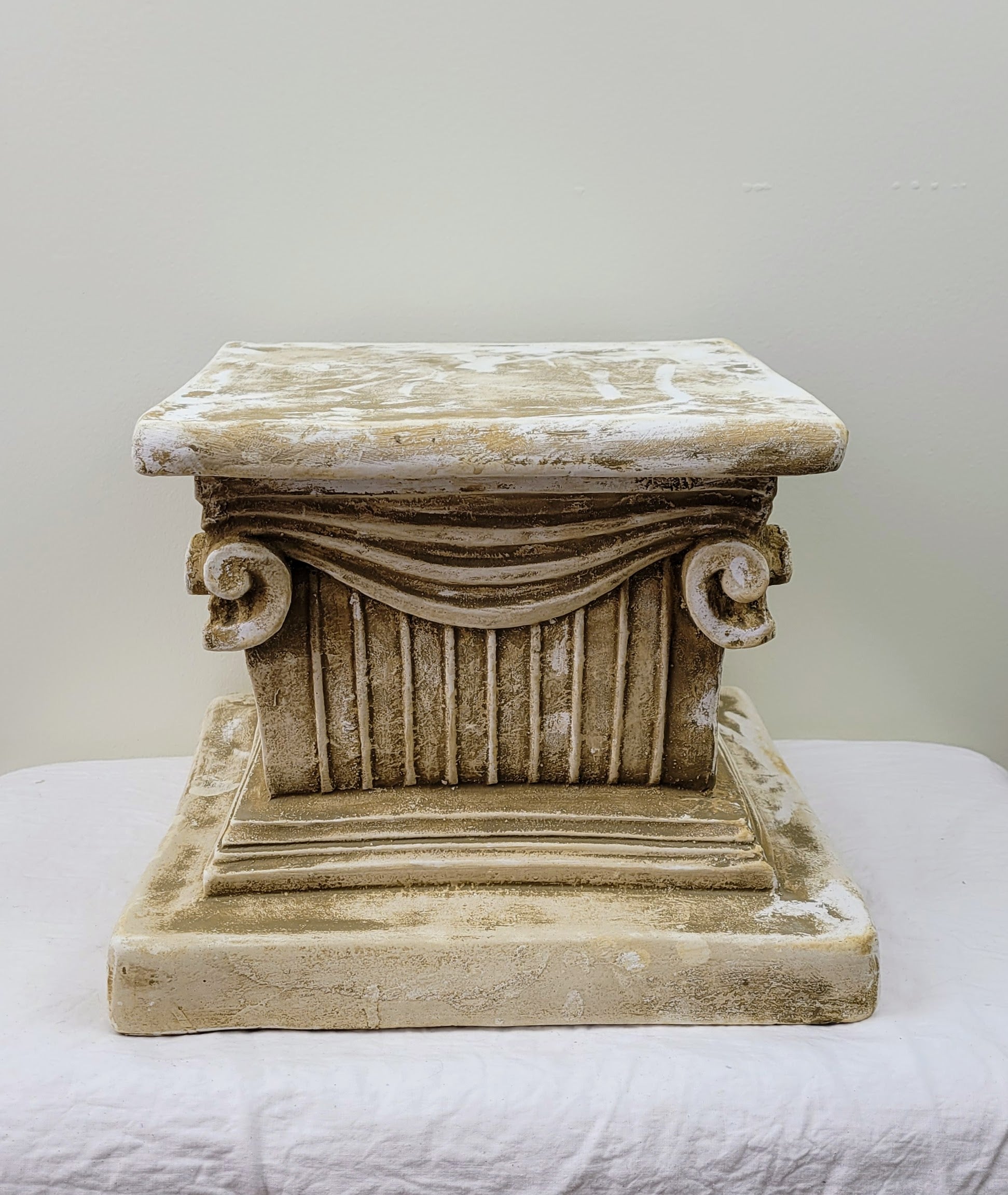 Column Pedestal Draped Ionic Riser – Art of History Sculpture